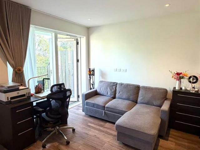Flat, Azure House, Brook Road, London