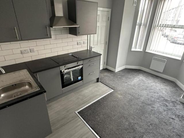 Flat A, Cross Green Crescent, Leeds, LS9 0DD 29948 sbliving | sbliving