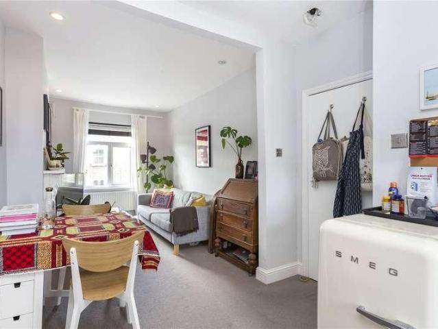 Flat A, Blackstock Road, London, N5