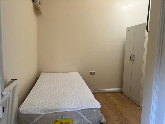 Flat A, Dumfries Street, Luton LU1, Studio to rent, £550 pcm | PrimeLocation