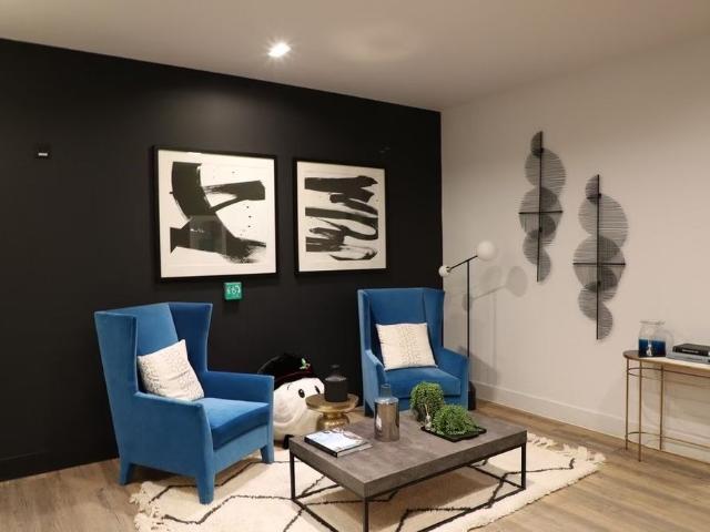 Flat, a Exchange Gardens, London
