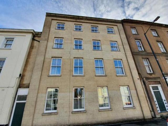 Flat,a Radford Road, 6 Bedroom Apartment