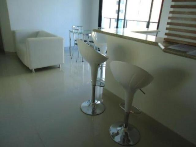 Flat à venda no Guarujá na praia das Pitangueiras