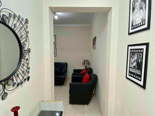 Flat à Venda na Pitangueiras no Guarujá | QVista Inteligência Imobiliária Gua.