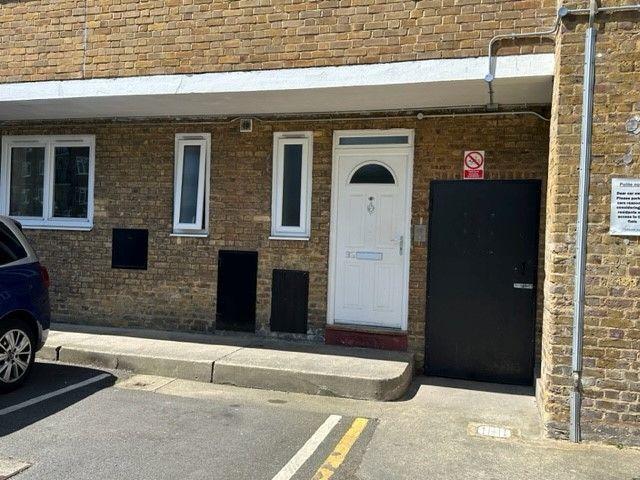 Flat, Addington House, Stockwell Road, London SW9, 3 bed flat to rent, £3,000 pcm | PrimeLocation