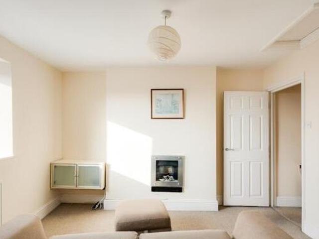 Flat,ambra Vale East, 1 Bedroom Flat