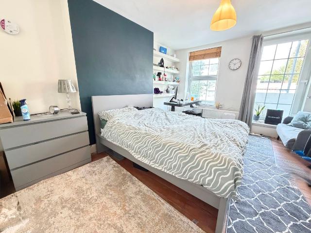 Flat, Buckmaster House, Holloway Road, London N7, 3 bed flat to rent, £2,900 pcm | PrimeLocation