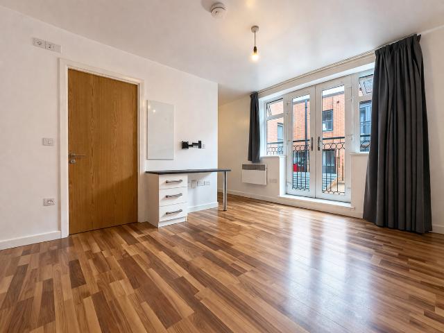 Flat B, Clyde Court, A Erskine Street, Leicester LE1, Studio to rent, £625 pcm | PrimeLocation