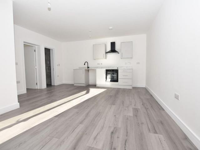Flat B, Occupation Road, Newbold S41, 2 bed flat to rent, £695 pcm | PrimeLocation