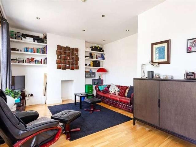 Flat B, Southgate Road, London, N1