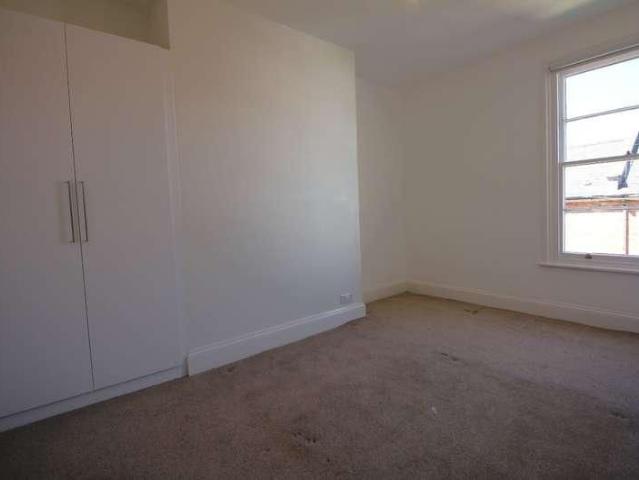 Flat B, St. Lukes Road, Cheltenham, Gloucestershire, GL53