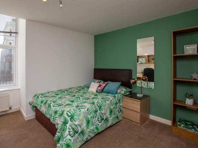 Flat B The Clubhouse 5 bed apartment to rent £3,272 pcm £755 pw