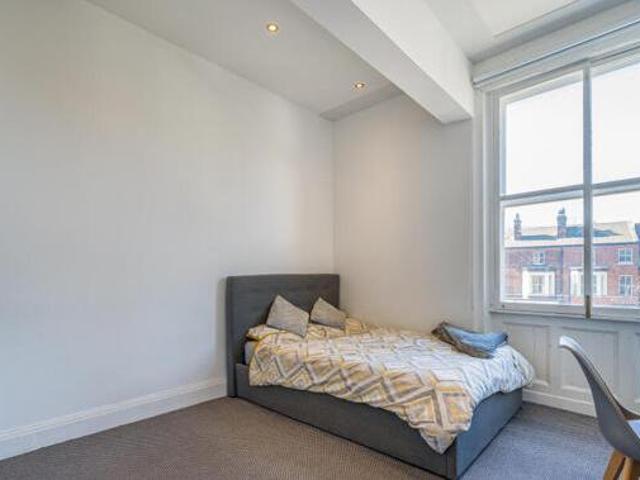 Flat, Blenheim Terrace, 2 Bedroom Flat