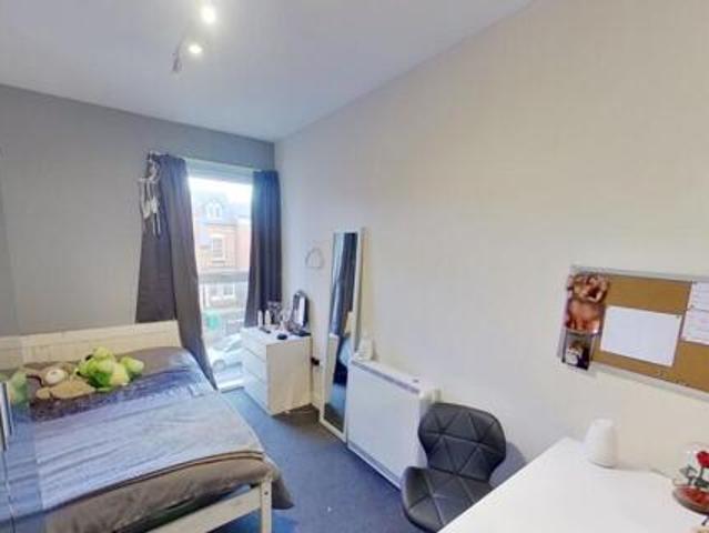 Flat C, Burns Street, 2 Bedroom Flat
