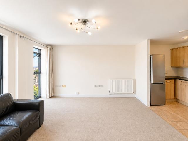 Flat, City House, London Road, Croydon CR0, 1 bed flat to rent, £1,450 pcm | PrimeLocation