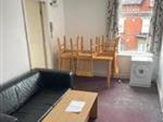 Flat, Clarendon Place, 3 Bedroom Flat