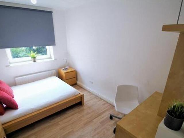Flat, Clarendon Road, 2 Bedroom Flat