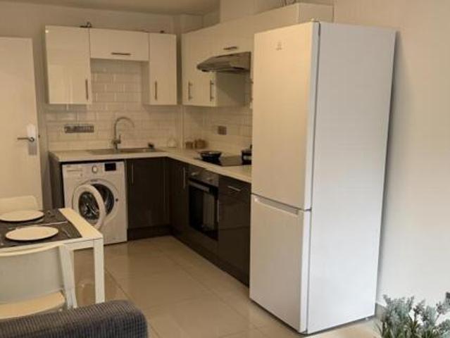 Flat, Clarendon Road, 2 Bedroom Flat