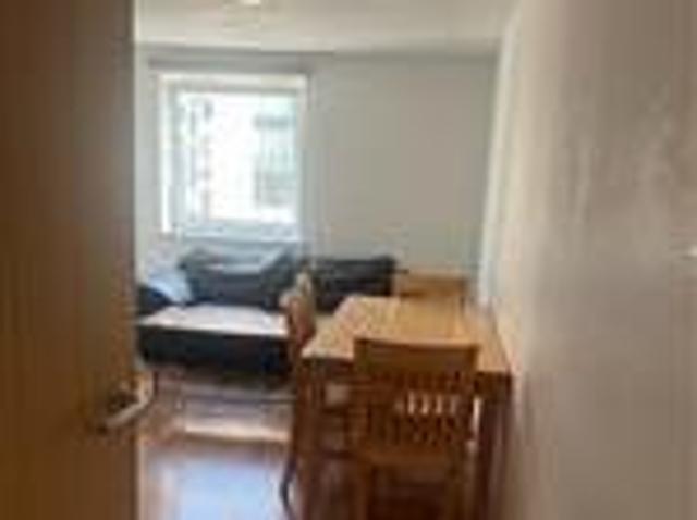 Flat, Clarendon Road, 2 Bedroom Flat