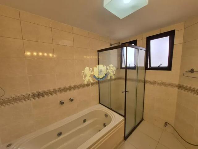 Flat com 4 quartos à venda, 250m² Moema, São Paulo SP