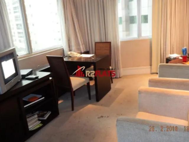 Flat com 1 Quarto e 1 banheiro para Alugar, 30 m² por R$ 3.400/Mês