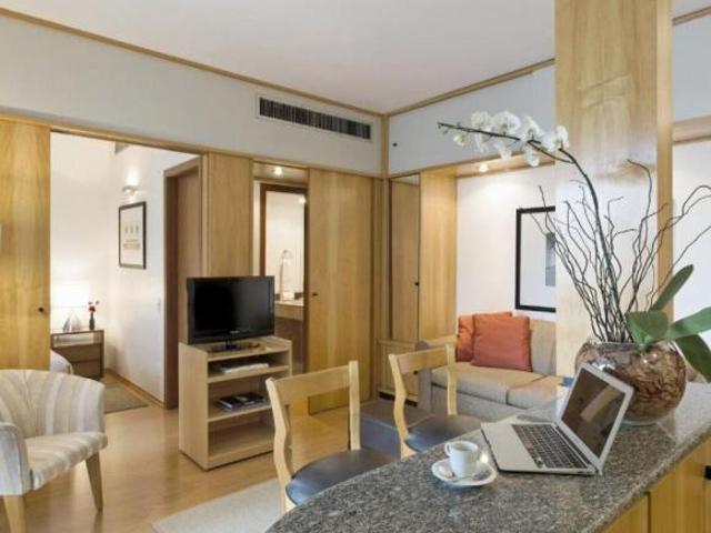 Flat com 2 dormitórios à venda no Itaim Bibi 62m²