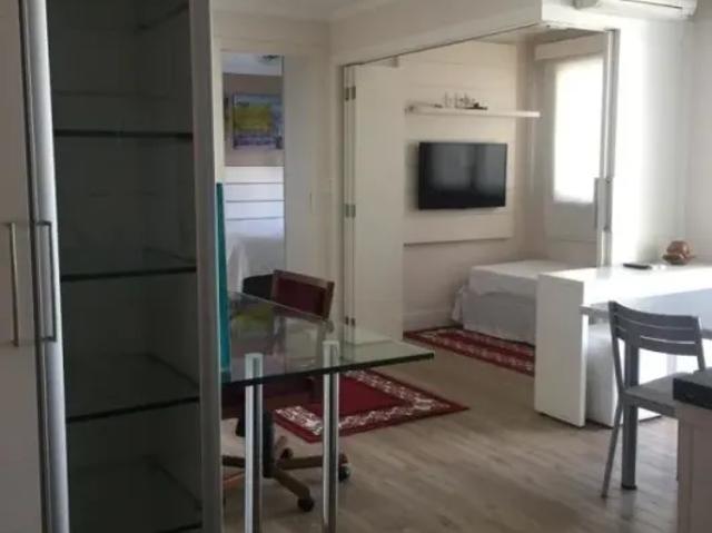 Flat com 2 Quartos e 1 banheiro para Alugar, 50 m² por R$ 5.300/Mês