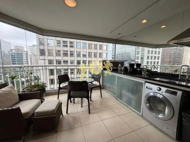 Flat com 2 quartos para vender, 60m² Vila Olímpia