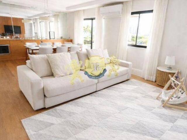 Flat com 3 quartos à venda, 117m² Moema