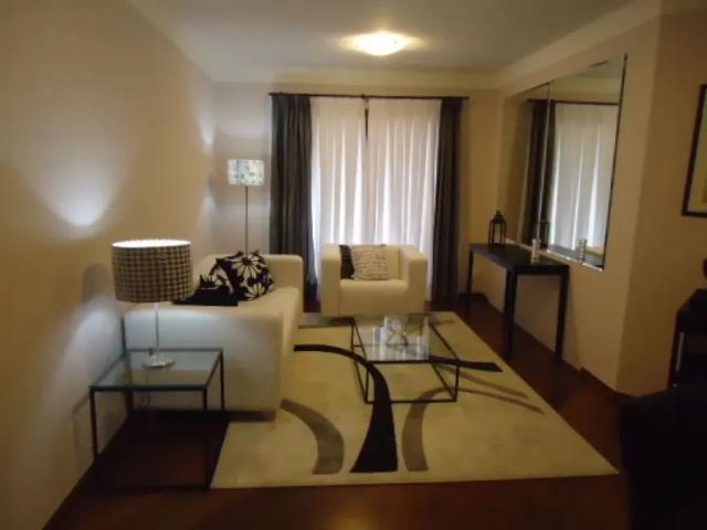 Flat com 3 Quartos para alugar, 120m² Moema