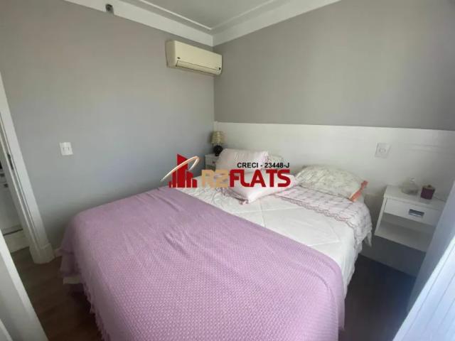 Flat com ótimo preço no bairro Vila Olímpia. Confira!