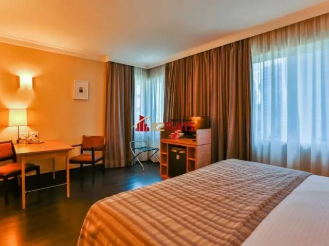 Flat com ótimo preço no bairro Cidade Monções. Confira!