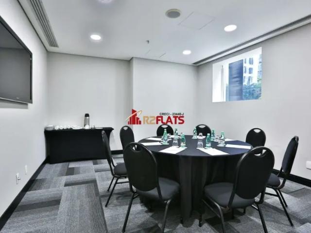 Flat com ótimo preço no bairro Cidade Monções. Confira!