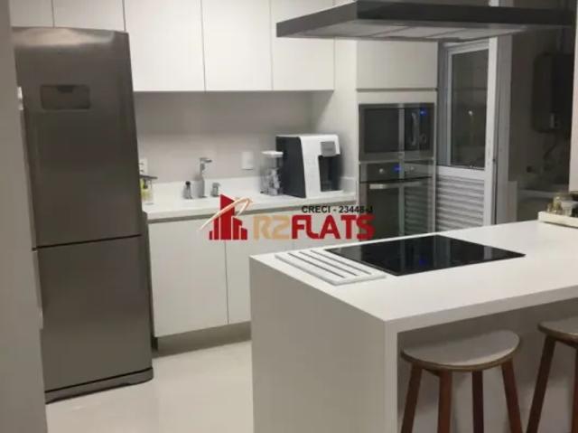 Flat com ótimo preço no bairro Cidade Monções. Confira!