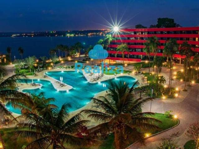 FLAT COM VARANDA À VENDA SHTN TRECHO 1 BL A GOLDEN TULIP BRASILIA ALVORADA