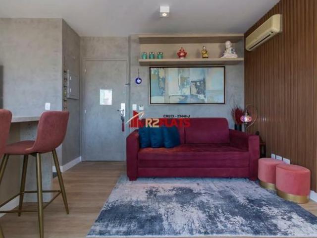 Flat com ótimo preço no bairro Consolação. Confira!