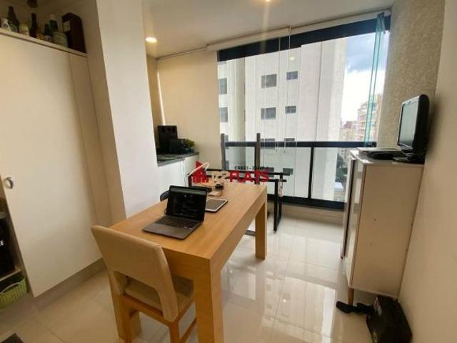 Flat com ótimo preço no bairro Campo Belo. Confira!