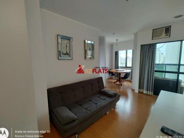 Flat com ótimo preço no bairro Campo Belo. Confira!