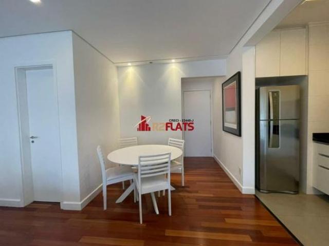 Flat com ótimo preço no bairro Campo Belo. Confira!