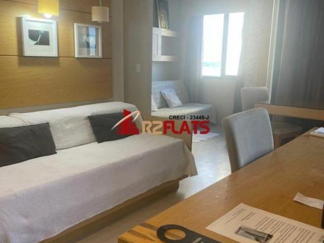 Flat com ótimo preço no bairro Campo Belo. Confira!