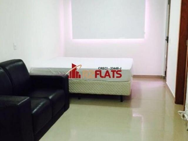 Flat com ótimo preço no bairro Campo Belo. Confira!