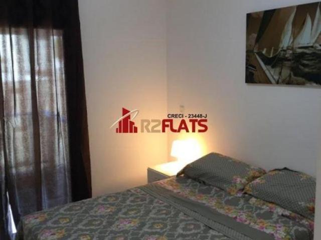 Flat com ótimo preço no bairro Campo Belo. Confira!