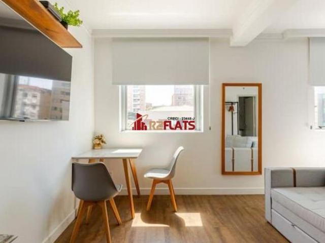 Flat com ótimo preço no bairro Campo Belo. Confira!