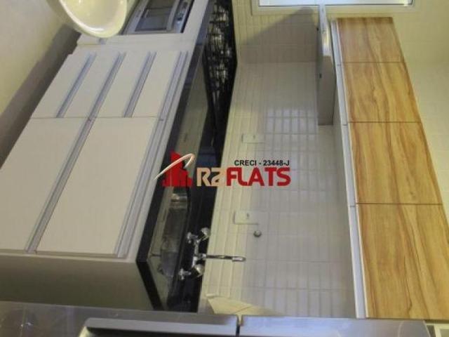Flat com ótimo preço no bairro Campo Belo. Confira!