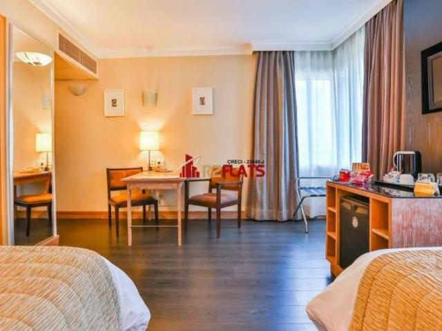 Flat com ótimo preço no bairro Cidade Monções. Confira!