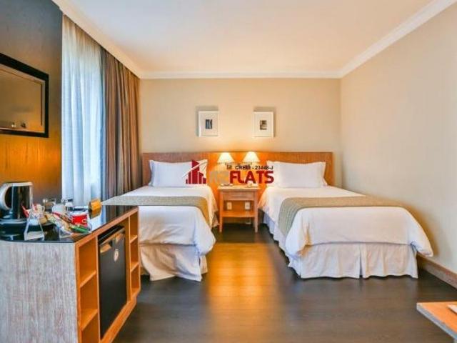 Flat com ótimo preço no bairro Cidade Monções. Confira!