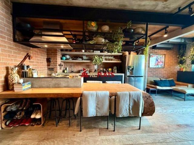 Flat com ótimo preço no bairro Pinheiros. Confira!