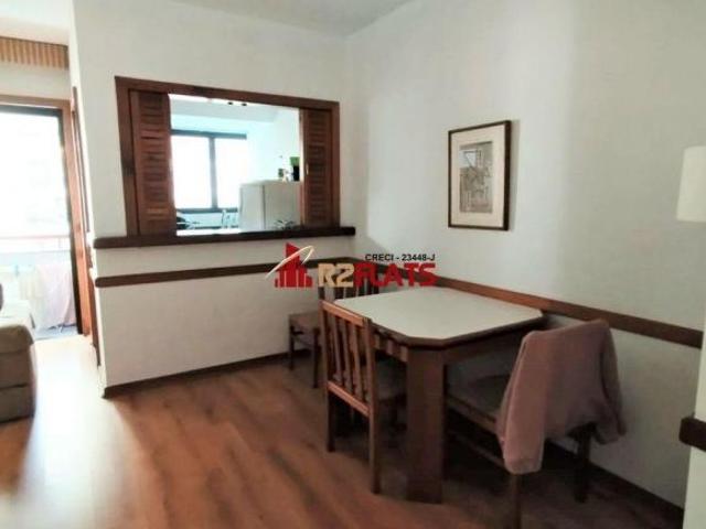 Flat com ótimo preço no bairro Pinheiros. Confira!