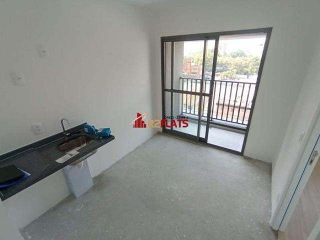 Flat com ótimo preço no bairro Pinheiros. Confira!