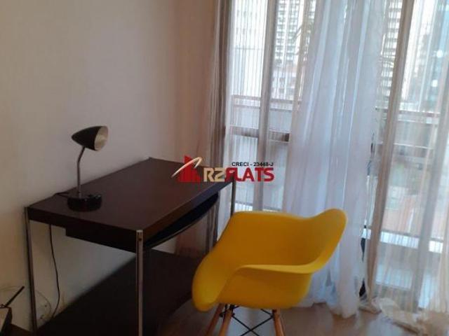 Flat com ótimo preço no bairro Pinheiros. Confira!